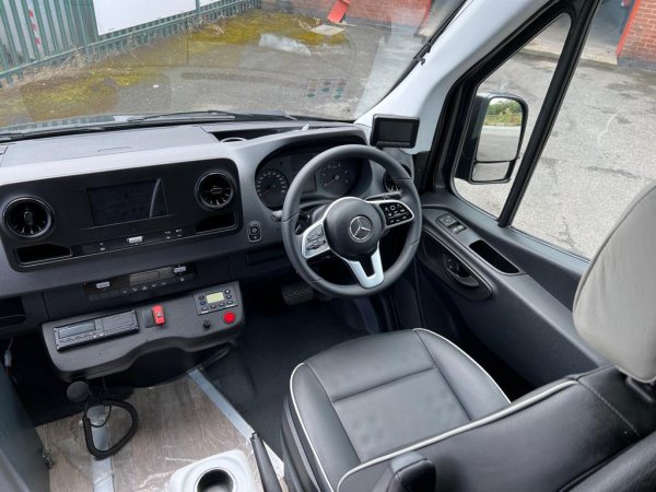LUXURY MINI BUS HIRE - 16 SEATER MINI BUS HIRE - CHAUFFEUR